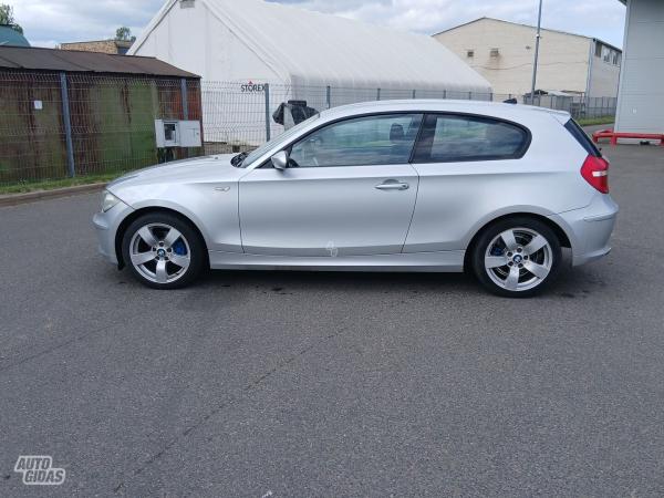 Grey BMW 116 2009 in Vilnius, with an engine capacity of 2.00 L and mileage of 199 thousand km for 3150 €, photo 1 on AUTOMOTO.COM.LV