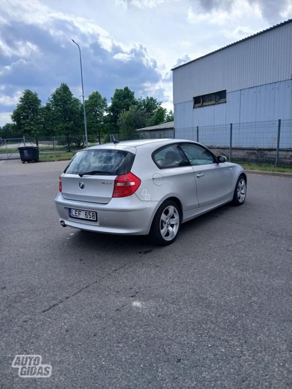 Grey BMW 116 2009 in Vilnius, with an engine capacity of 2.00 L and mileage of 199 thousand km for 3150 €, photo 3 on AUTOMOTO.COM.LV