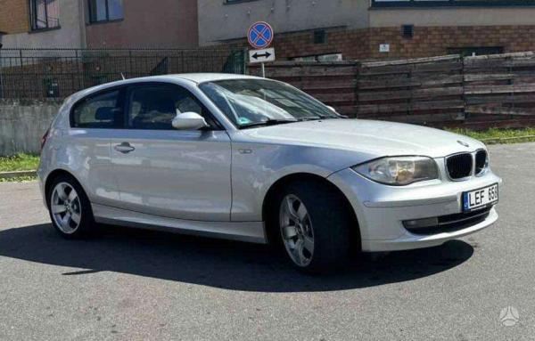 Grey BMW 116 2009 in Vilnius, with an engine capacity of 2.00 L and mileage of 198 thousand km for 2999 €, photo 2 on AUTOMOTO.COM.LV