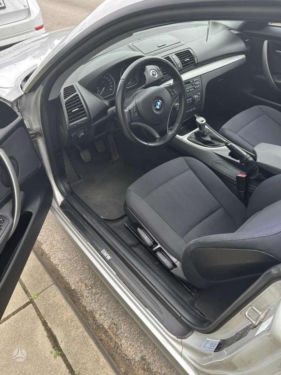 Pelēks BMW 116 2009 Viļņa, ar dzinēja tilpumu 2.00 L un nobraukumu 198 tūkst. km par 2999 €, foto 13 vietnē AUTOMOTO.COM.LV