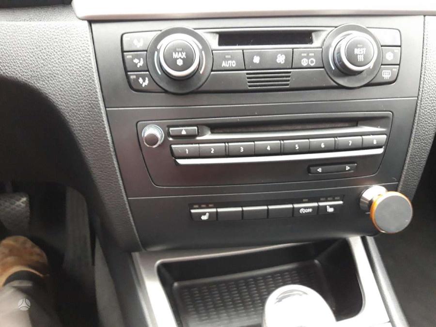 Grey BMW 116 2009 in Siauliai, with an engine capacity of 2.00 L and mileage of 183 thousand km for 3700 €, photo 18 on AUTOMOTO.COM.LV