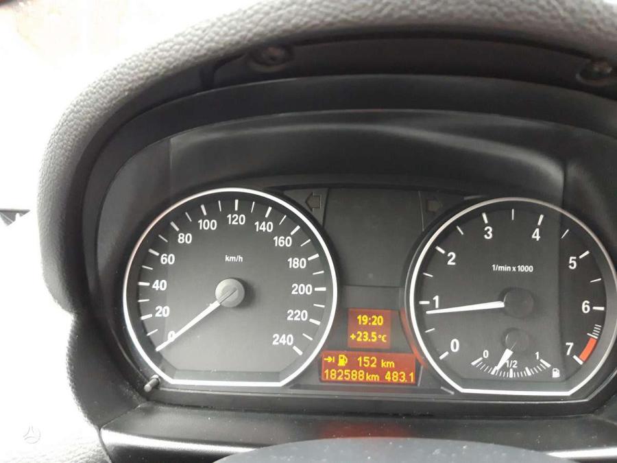 Grey BMW 116 2009 in Siauliai, with an engine capacity of 2.00 L and mileage of 183 thousand km for 3700 €, photo 26 on AUTOMOTO.COM.LV