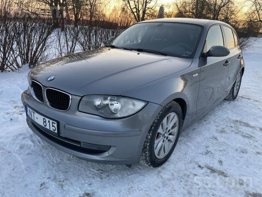 Grey BMW 116 2010 in Riga, with an engine capacity of 2.00 L and mileage of 198 thousand km for 4400 €, photo 1 on AUTOMOTO.COM.LV