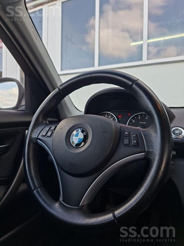 BMW 116 2010 in Tukums on AUTOMOTO.COM.LV Grey BMW 116 2010 in Tukums, with an engine capacity of 2.00 L and mileage of 189 thousand km for 4150 β¬, photo 6 on AUTOMOTO.COM.LV