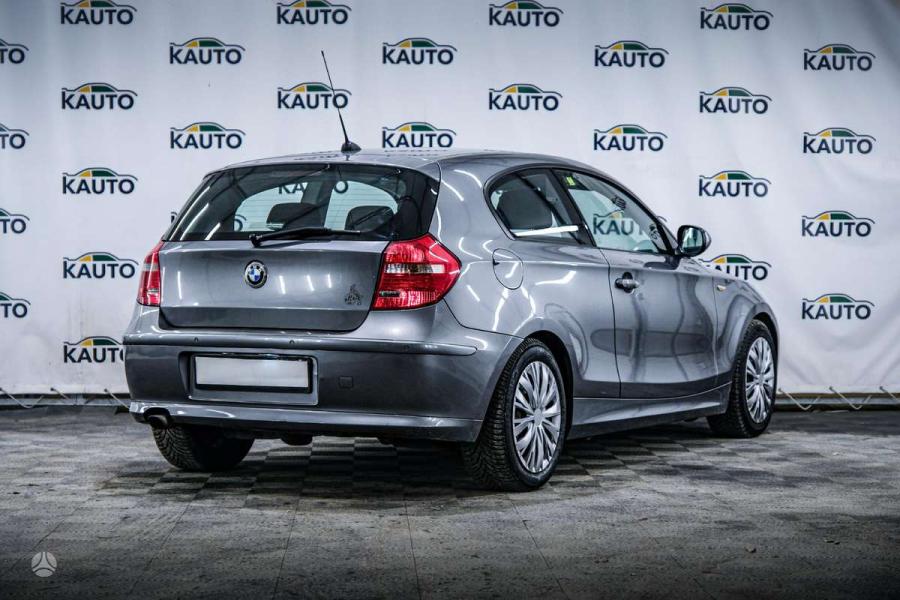 Pelēks BMW 116 2011 Kauņa, ar dzinēja tilpumu 2.00 L un nobraukumu 317 tūkst. km par 3990 €, foto 3 vietnē AUTOMOTO.COM.LV