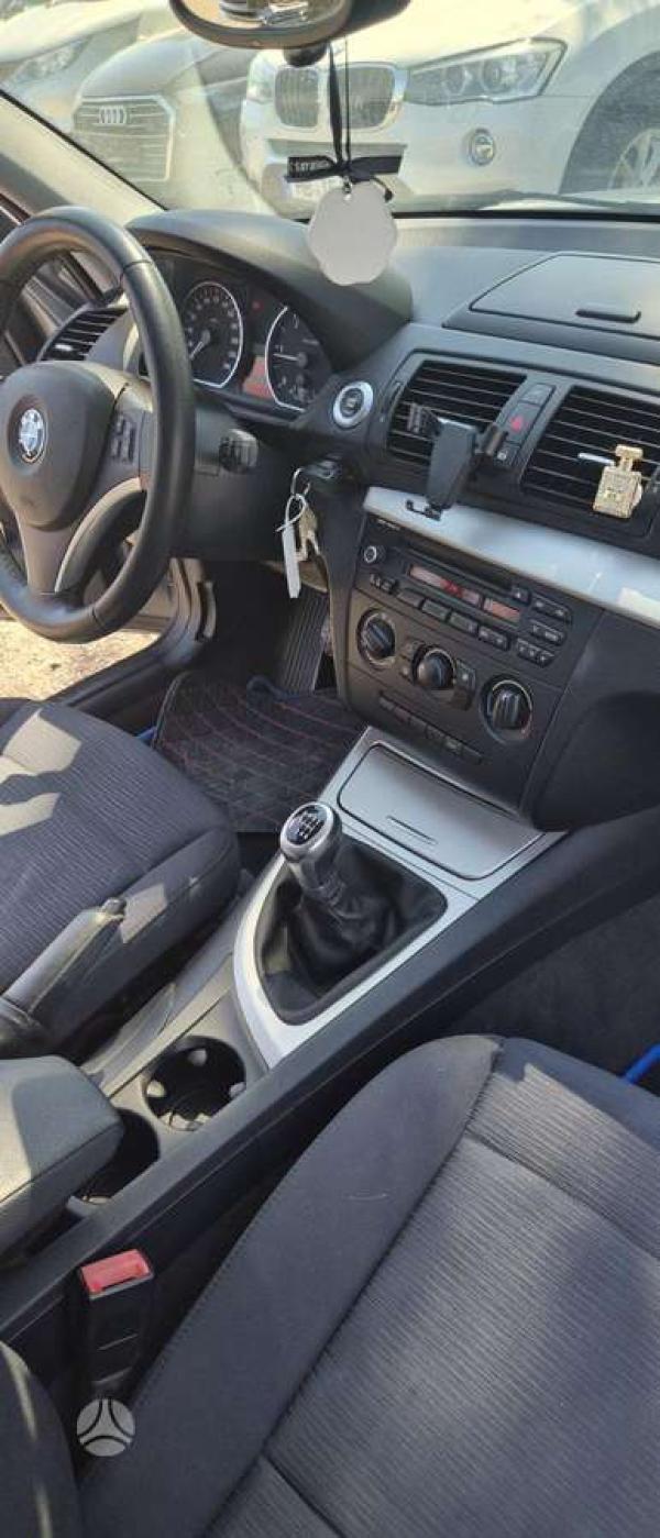 Grey BMW 116 2011 in Siauliai, with an engine capacity of 2.00 L and mileage of 229 thousand km for 4200 €, photo 6 on AUTOMOTO.COM.LV