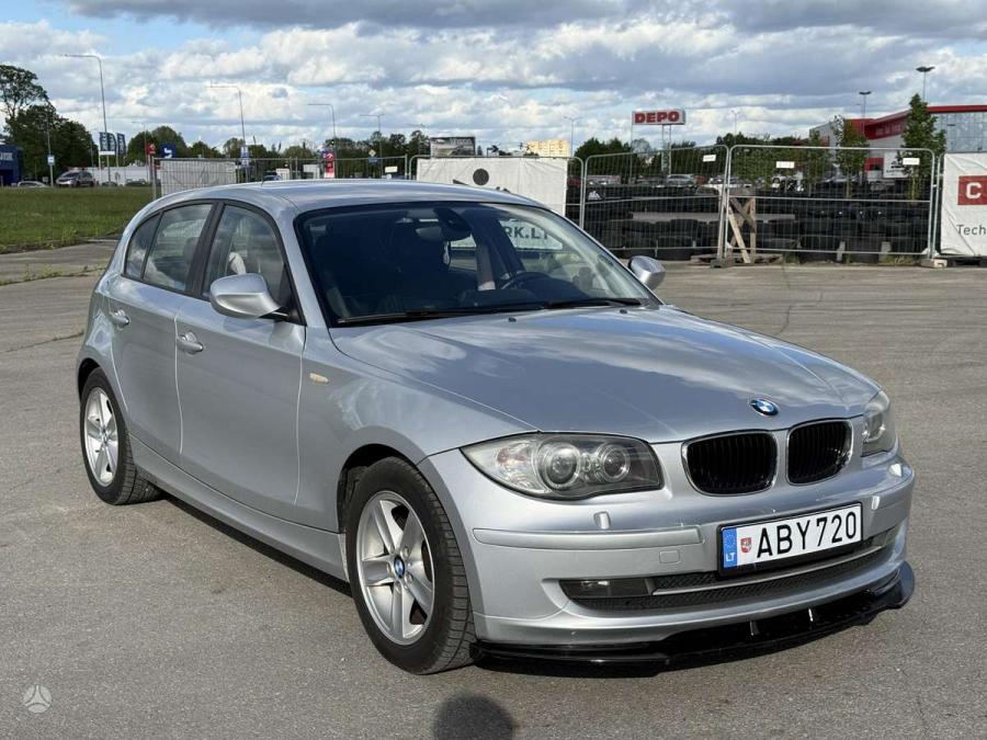 Grey BMW 116 2011 in Vilnius, with an engine capacity of 2.00 L and mileage of 280 thousand km for 4000 €, photo 1 on AUTOMOTO.COM.LV