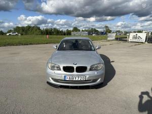 Grey BMW 116 2011 in Vilnius, with an engine capacity of 2.00 L and mileage of 280 thousand km for 4000 €, photo 10 on AUTOMOTO.COM.LV