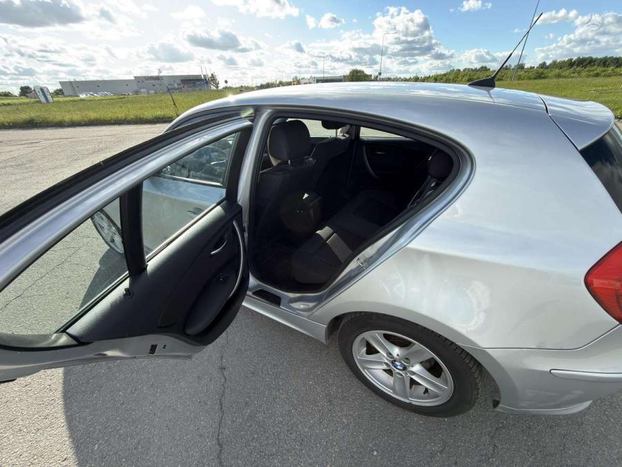 Grey BMW 116 2011 in Vilnius, with an engine capacity of 2.00 L and mileage of 280 thousand km for 4000 €, photo 19 on AUTOMOTO.COM.LV