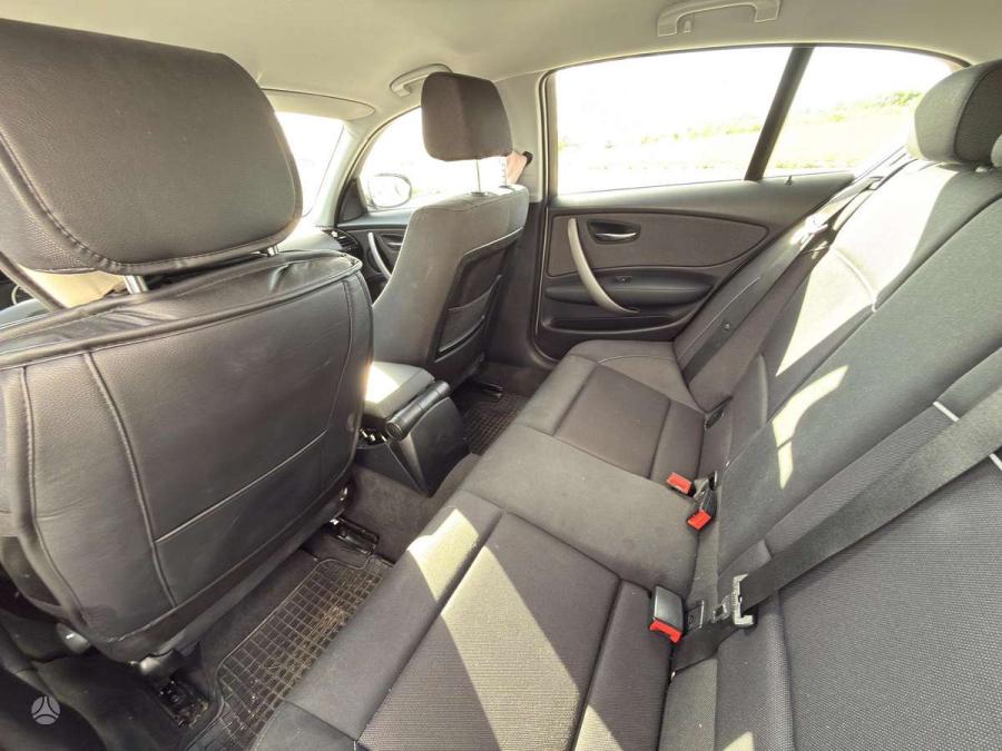 Grey BMW 116 2011 in Vilnius, with an engine capacity of 2.00 L and mileage of 280 thousand km for 4000 €, photo 20 on AUTOMOTO.COM.LV