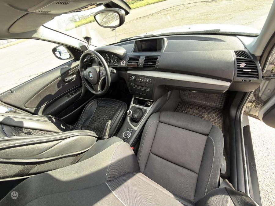 Grey BMW 116 2011 in Vilnius, with an engine capacity of 2.00 L and mileage of 280 thousand km for 4000 €, photo 25 on AUTOMOTO.COM.LV
