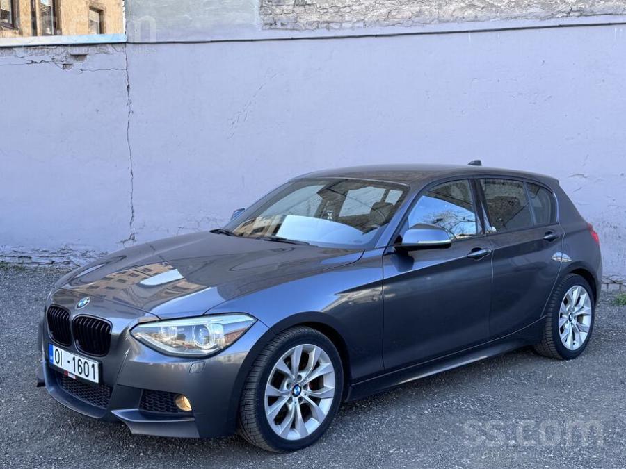Grey BMW 116 2012 in Riga, with an engine capacity of 1.60 L and mileage of 261 thousand km for 6900 €, photo 3 on AUTOMOTO.COM.LV