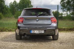Pelēks BMW 116 2012 Rīga, ar dzinēja tilpumu 1.60 L un nobraukumu 261 tūkst. km par 7990 €, foto 6 vietnē AUTOMOTO.COM.LV