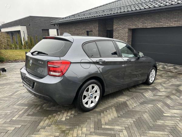 Grey BMW 116 2013 in Kaunas, with an engine capacity of 2.00 L and mileage of 274 thousand km for 6650 €, photo 5 on AUTOMOTO.COM.LV