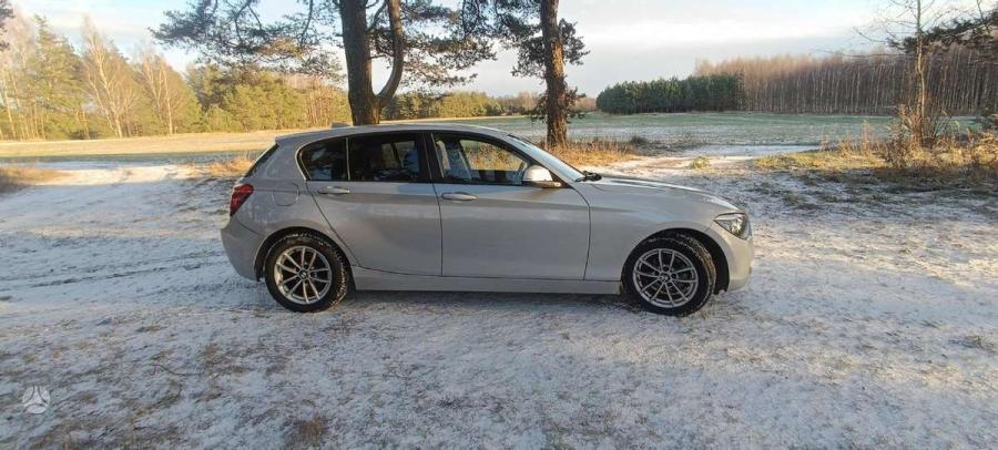 Grey BMW 116 2013 in Pakruojis, with an engine capacity of 1.60 L and mileage of 242 thousand km for 3900 €, photo 5 on AUTOMOTO.COM.LV