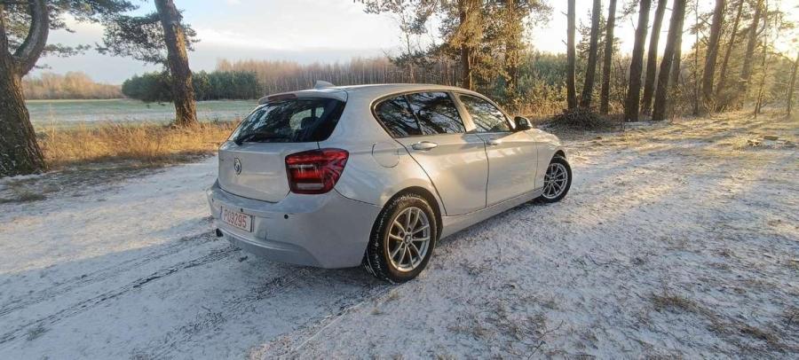 Grey BMW 116 2013 in Pakruojis, with an engine capacity of 1.60 L and mileage of 242 thousand km for 3900 €, photo 6 on AUTOMOTO.COM.LV