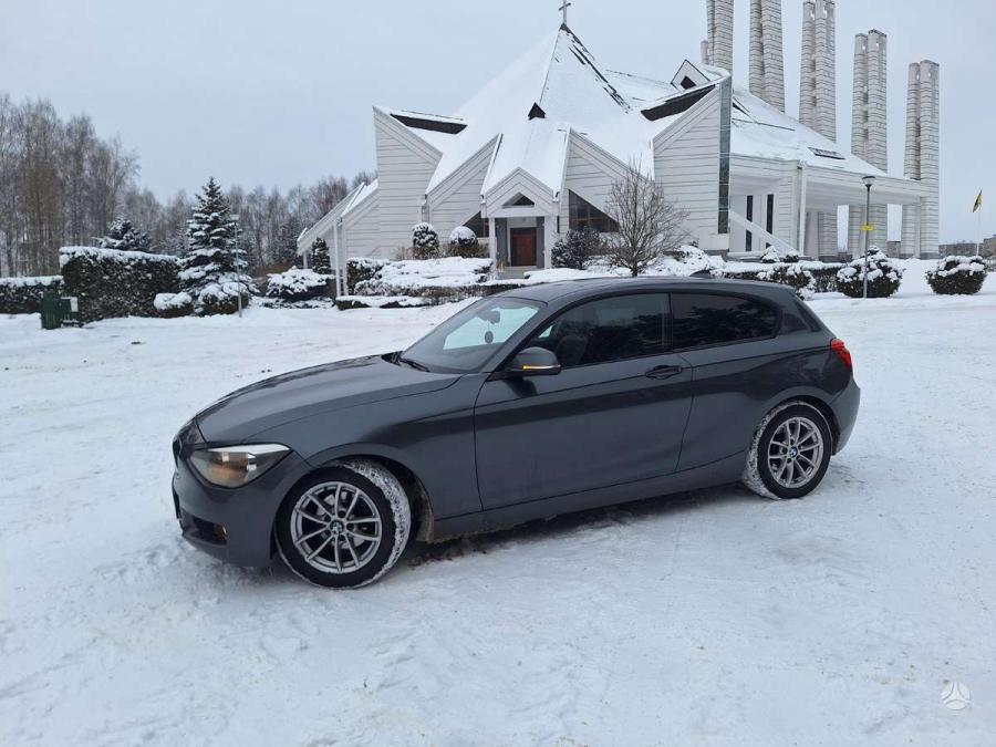 Pelēks BMW 116 2013 Elektrėnai, ar dzinēja tilpumu 1.60 L un nobraukumu 385 tūkst. km par 4690 €, foto 9 vietnē AUTOMOTO.COM.LV