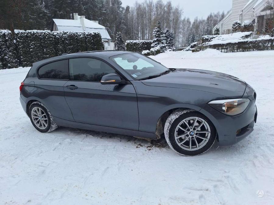 Pelēks BMW 116 2013 Elektrėnai, ar dzinēja tilpumu 1.60 L un nobraukumu 385 tūkst. km par 4690 €, foto 10 vietnē AUTOMOTO.COM.LV