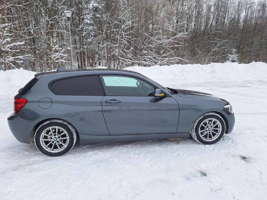 Grey BMW 116 2013 in Elektrenai, with an engine capacity of 2.00 L and mileage of 385 thousand km for 4690 €, photo 15 on AUTOMOTO.COM.LV