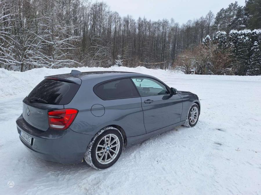 Grey BMW 116 2013 in Elektrenai, with an engine capacity of 2.00 L and mileage of 385 thousand km for 4690 €, photo 16 on AUTOMOTO.COM.LV
