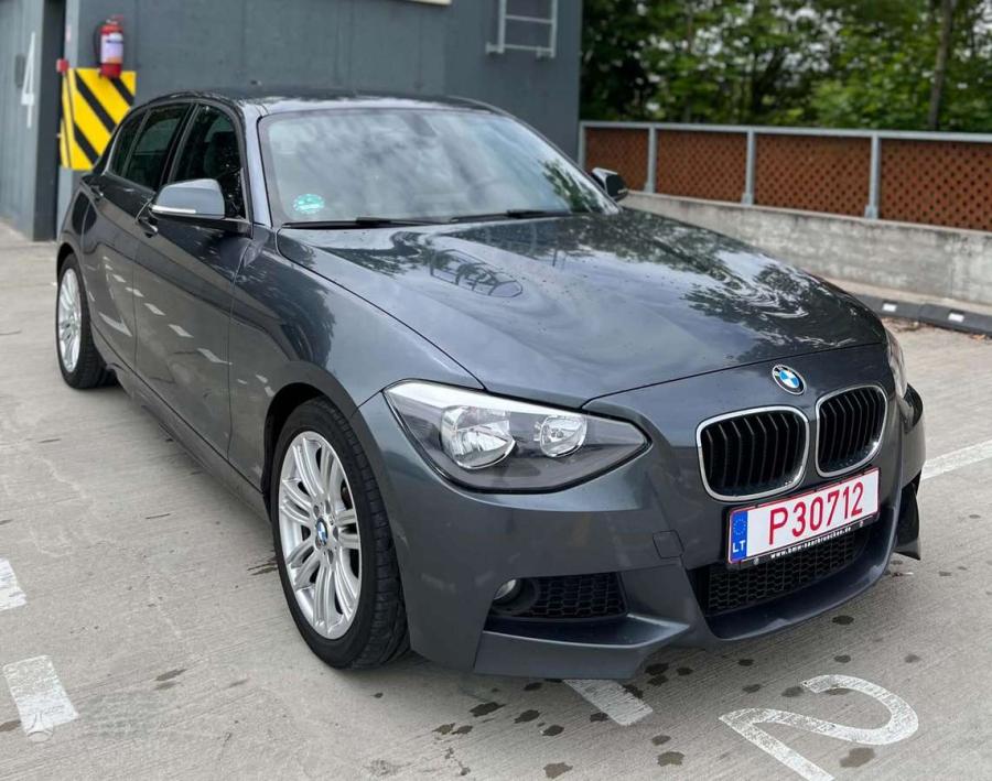 Grey BMW 116 2014 in Kaunas, with an engine capacity of 2.00 L and mileage of 304 thousand km for 6999 €, photo 4 on AUTOMOTO.COM.LV