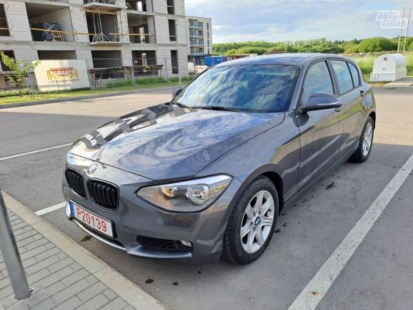 Grey BMW 116 2015 in Klaipeda, with an engine capacity of 1.60 L and mileage of 380 thousand km for 4750 €, photo 1 on AUTOMOTO.COM.LV