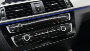 Pelēks BMW 116 2017 Jelgava, ar dzinēja tilpumu 1.50 L un nobraukumu 182 tūkst. km par 9990 €, foto 24 vietnē AUTOMOTO.COM.LV