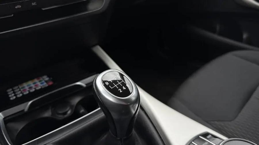 Pelēks BMW 116 2017 Jelgava, ar dzinēja tilpumu 1.50 L un nobraukumu 182 tūkst. km par 9990 €, foto 25 vietnē AUTOMOTO.COM.LV