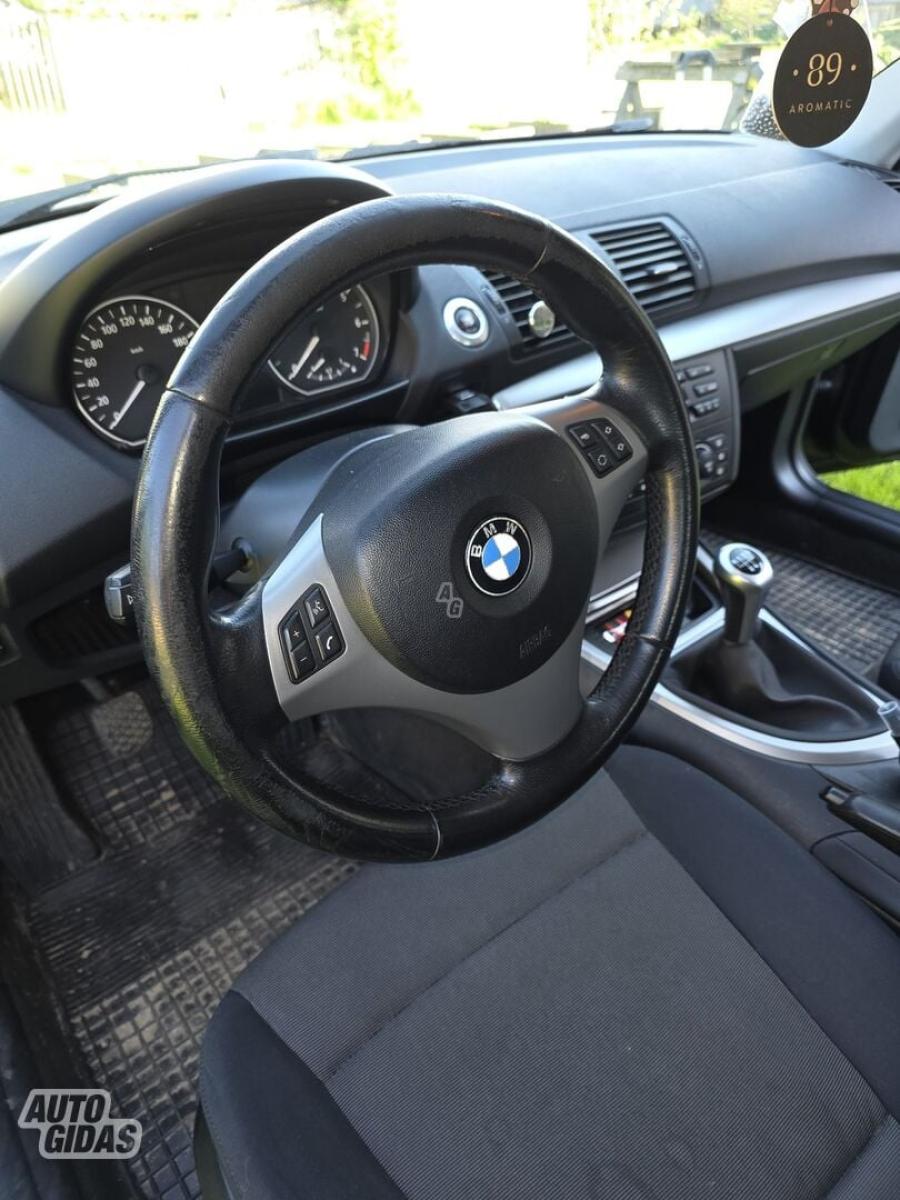 BMW 116 2005 in Vilnius, with an engine capacity of 1.60 L and mileage of 275 thousand km for 3000 €, photo 8 on AUTOMOTO.COM.LV