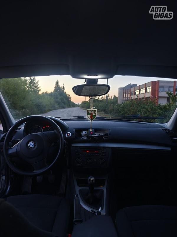 BMW 116 2005 in Ukmerge, with an engine capacity of 1.60 L and mileage of 290 thousand km for 1800 €, photo 10 on AUTOMOTO.COM.LV