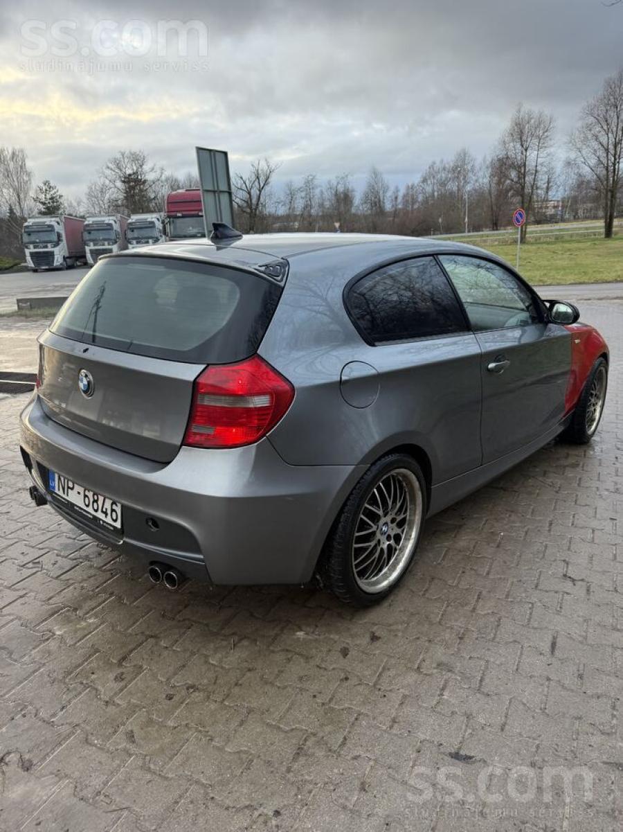 BMW 116 2009 in Riga, with an engine capacity of 2.00 L and mileage of 280 thousand km for 2200 €, photo 3 on AUTOMOTO.COM.LV