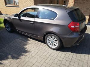 BMW 116 2009 in Kaunas, with an engine capacity of 2.00 L and mileage of 276 thousand km for 2950 €, photo 4 on AUTOMOTO.COM.LV