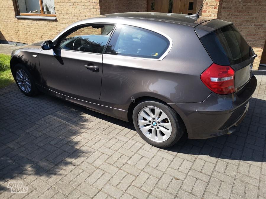 BMW 116 2009 in Kaunas, with an engine capacity of 2.00 L and mileage of 276 thousand km for 2950 €, photo 4 on AUTOMOTO.COM.LV