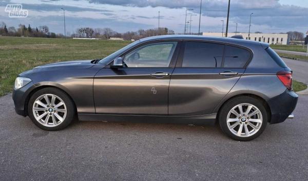 BMW 116 2012 in Kaunas, with an engine capacity of 2.00 L and mileage of 380 thousand km for 3600 €, photo 8 on AUTOMOTO.COM.LV