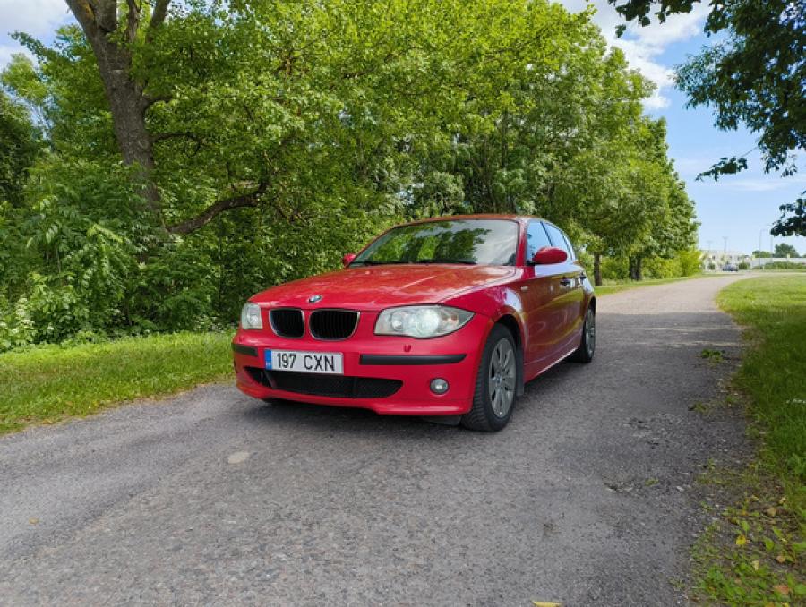 Sarkans BMW 116 2005 Kuresāre, ar dzinēja tilpumu 85.00 L un nobraukumu 307 tūkst. km par 2300 €, foto 1 vietnē AUTOMOTO.COM.LV