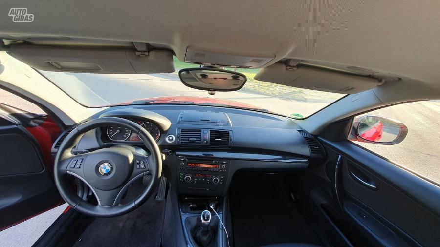 Sarkans BMW 116 2011 Panevēža, ar dzinēja tilpumu 2.00 L un nobraukumu 249 tūkst. km par 2800 €, foto 11 vietnē AUTOMOTO.COM.LV