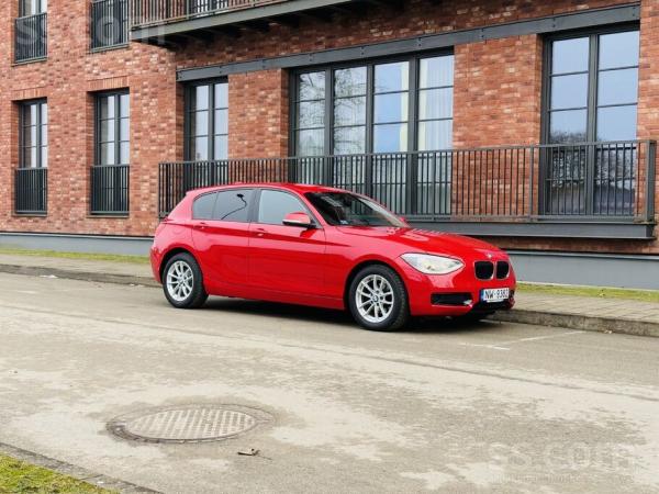 Red BMW 116 2012 in Riga, with an engine capacity of 2.00 L and mileage of 265 thousand km for 6750 €, photo 4 on AUTOMOTO.COM.LV