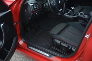 Red BMW 116 2012 in Riga, with an engine capacity of 1.60 L and mileage of 196 thousand km for 5700 €, photo 13 on AUTOMOTO.COM.LV