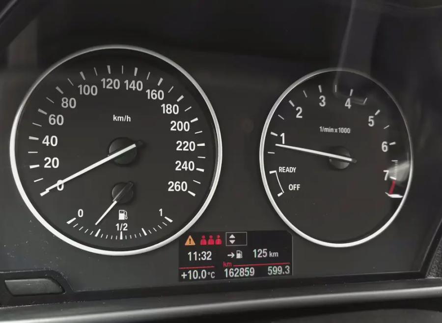 Sarkans BMW 116 2012 Rīga, ar dzinēja tilpumu 1.60 L un nobraukumu 163 tūkst. km par 5990 €, foto 9 vietnē AUTOMOTO.COM.LV