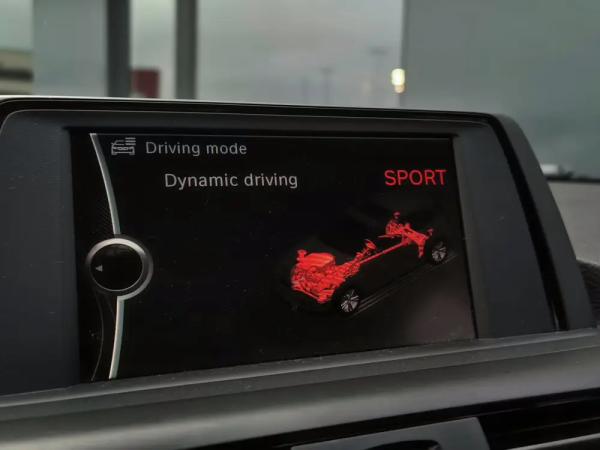 Red BMW 116 2012 in Riga, with an engine capacity of 1.60 L and mileage of 163 thousand km for 5990 €, photo 9 on AUTOMOTO.COM.LV