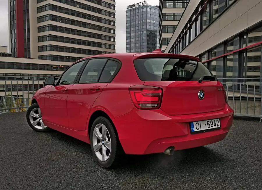 Sarkans BMW 116 2012 Rīga, ar dzinēja tilpumu 1.60 L un nobraukumu 163 tūkst. km par 5990 €, foto 18 vietnē AUTOMOTO.COM.LV
