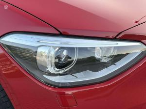 Red BMW 116 2012 in Jonava, with an engine capacity of 2.00 L and mileage of 233 thousand km for 4900 €, photo 8 on AUTOMOTO.COM.LV