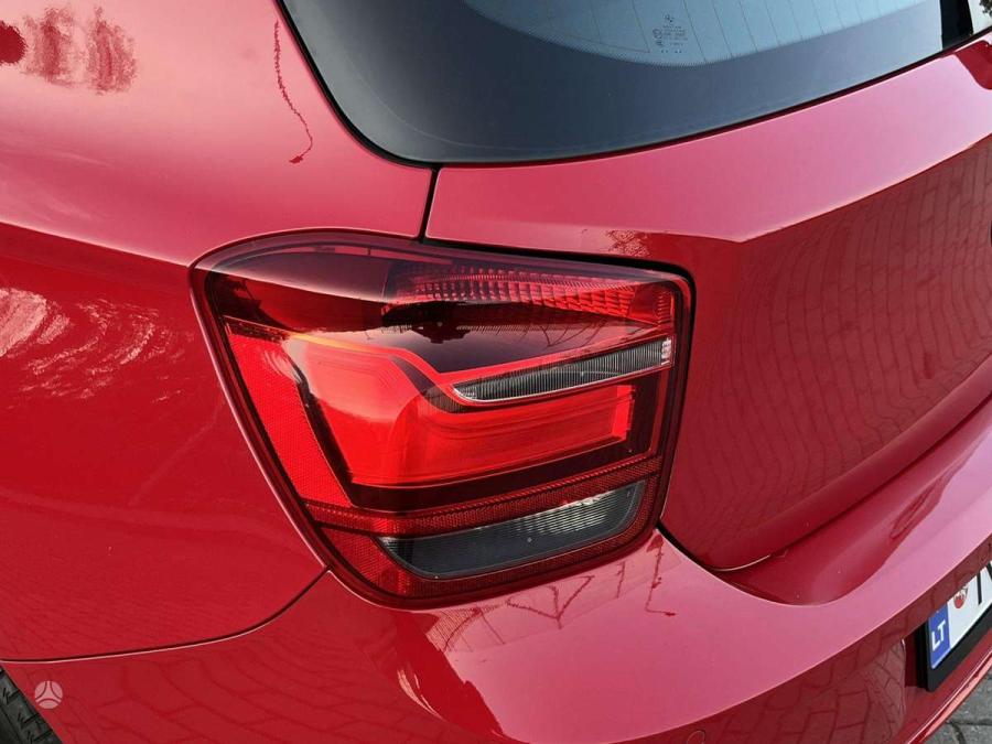 Red BMW 116 2012 in Jonava, with an engine capacity of 2.00 L and mileage of 233 thousand km for 4900 €, photo 10 on AUTOMOTO.COM.LV
