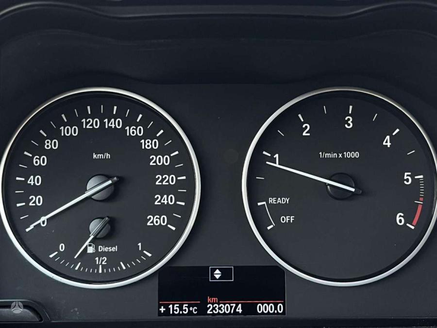 Red BMW 116 2012 in Jonava, with an engine capacity of 2.00 L and mileage of 233 thousand km for 4900 €, photo 19 on AUTOMOTO.COM.LV