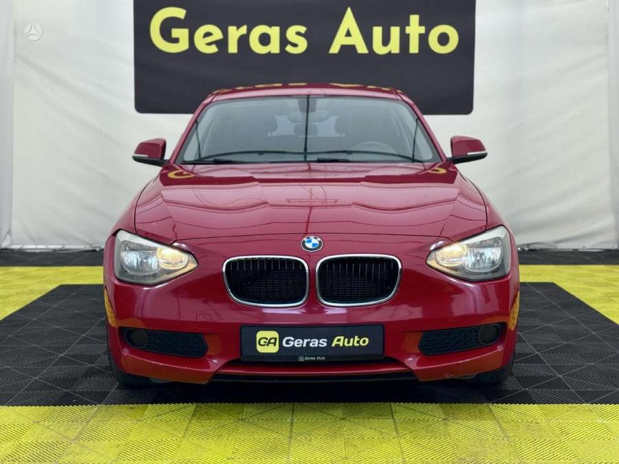 Sarkans BMW 116 2013 Viļņa, ar dzinēja tilpumu 1.60 L un nobraukumu 288 tūkst. km par 4000 €, foto 2 vietnē AUTOMOTO.COM.LV