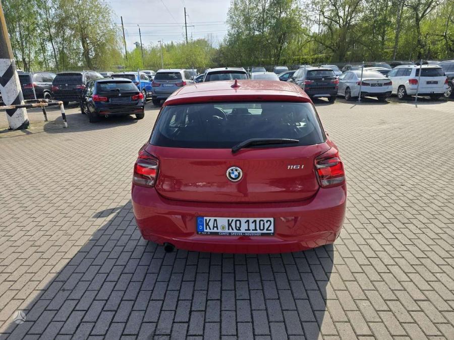 Red BMW 116 2013 in Marijampole, with an engine capacity of 1.60 L and mileage of 180 thousand km for 5600 €, photo 5 on AUTOMOTO.COM.LV
