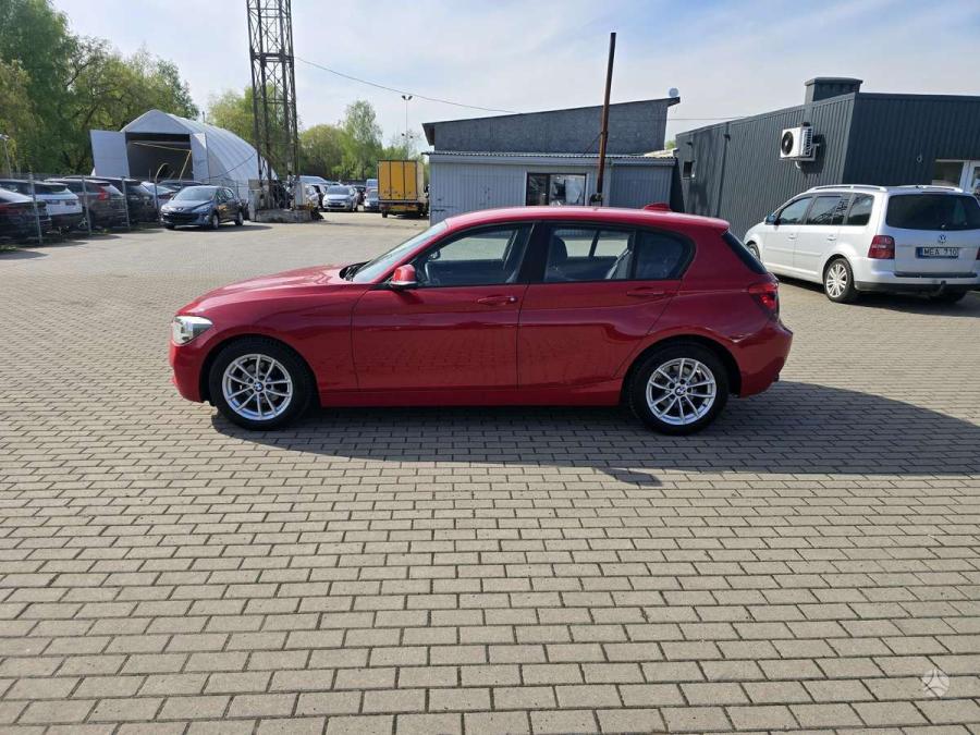 Red BMW 116 2013 in Marijampole, with an engine capacity of 1.60 L and mileage of 180 thousand km for 5600 €, photo 8 on AUTOMOTO.COM.LV