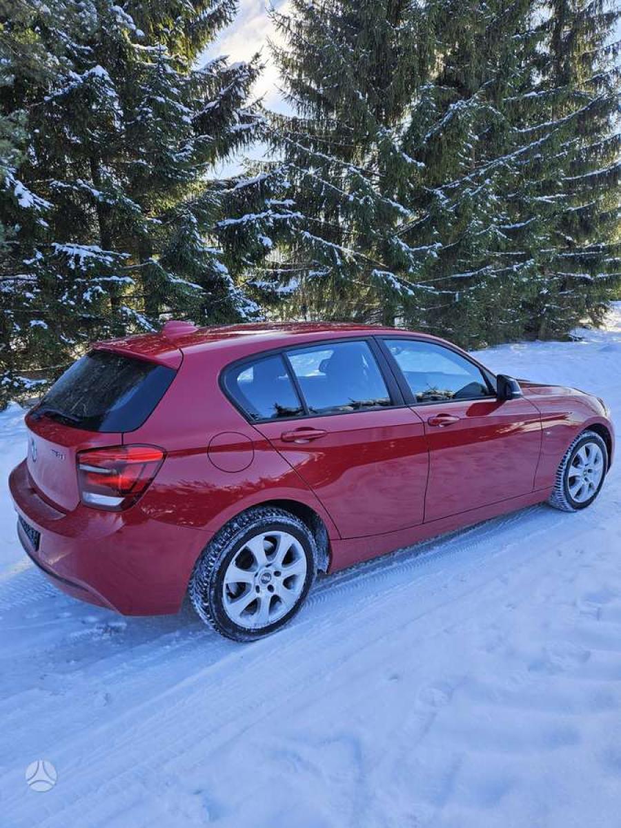 Red BMW 116 2014 in Utena, with an engine capacity of 2.00 L and mileage of 143 thousand km for 5999 €, photo 4 on AUTOMOTO.COM.LV