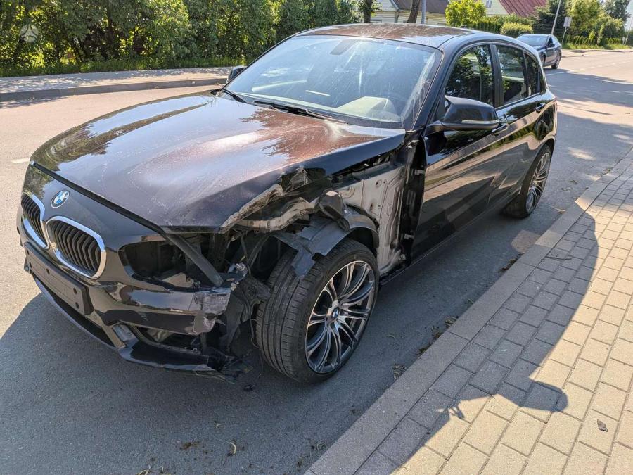 Красный БМВ 116 2019 в Утена, объемом двигателя 1.50 л и пробегом 150 тыс. км за 5550 €, фото 4 на AUTOMOTO.COM.LV