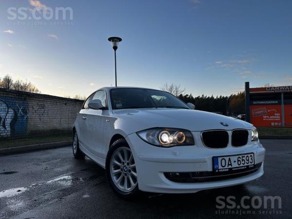 White BMW 116 2009 in Riga, with an engine capacity of 2.00 L and mileage of 226 thousand km for 3500 €, photo 3 on AUTOMOTO.COM.LV